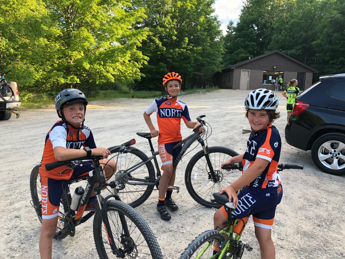 Cranking Up The Excuse Machine by Tim Bottrell – kolo t.c.